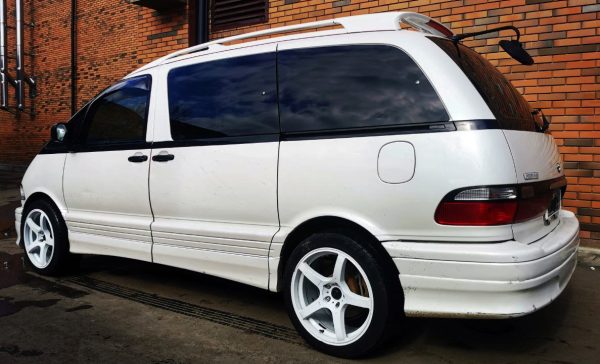 JDM Toyota Estima Buyer’s Guide: Models, Engines, Hybrids
