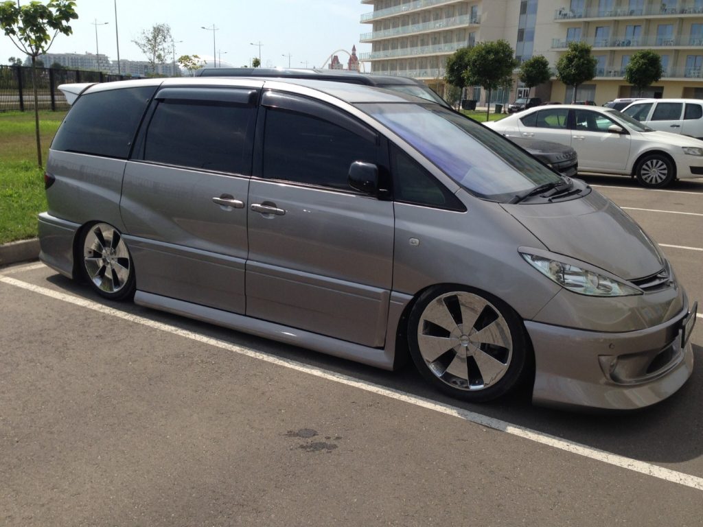 JDM Toyota Estima Buyer’s Guide: Models, Engines, Hybrids